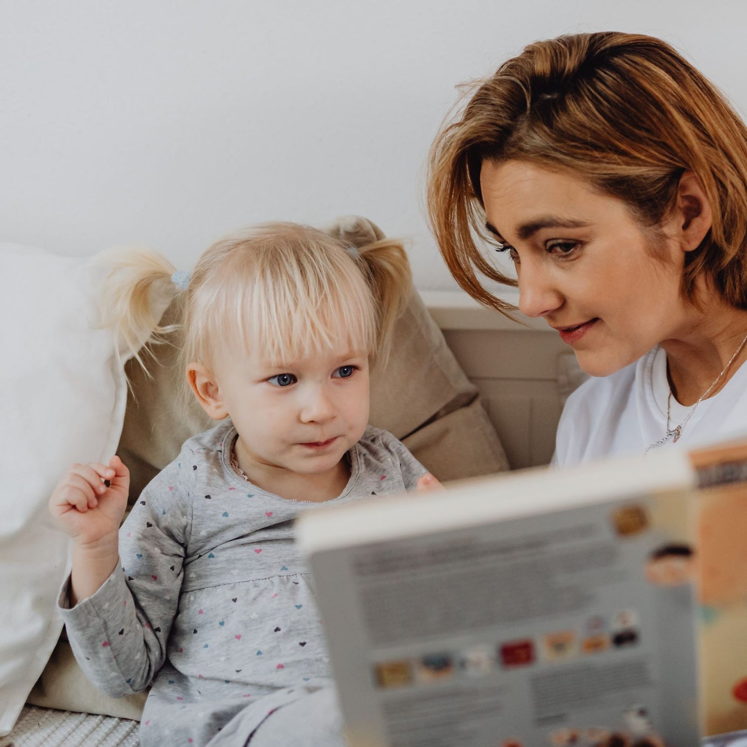 Hinkler Books- The Toy Wagon